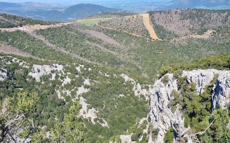 Mount Orthys - Marmita na Estrada