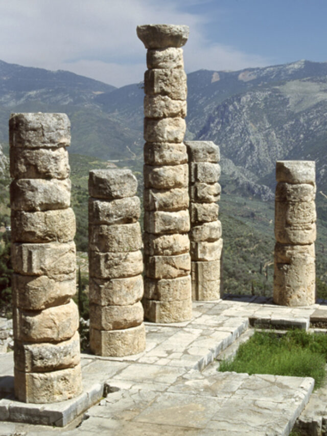 Sanctuary of Apollo - Marmita na Estrada
